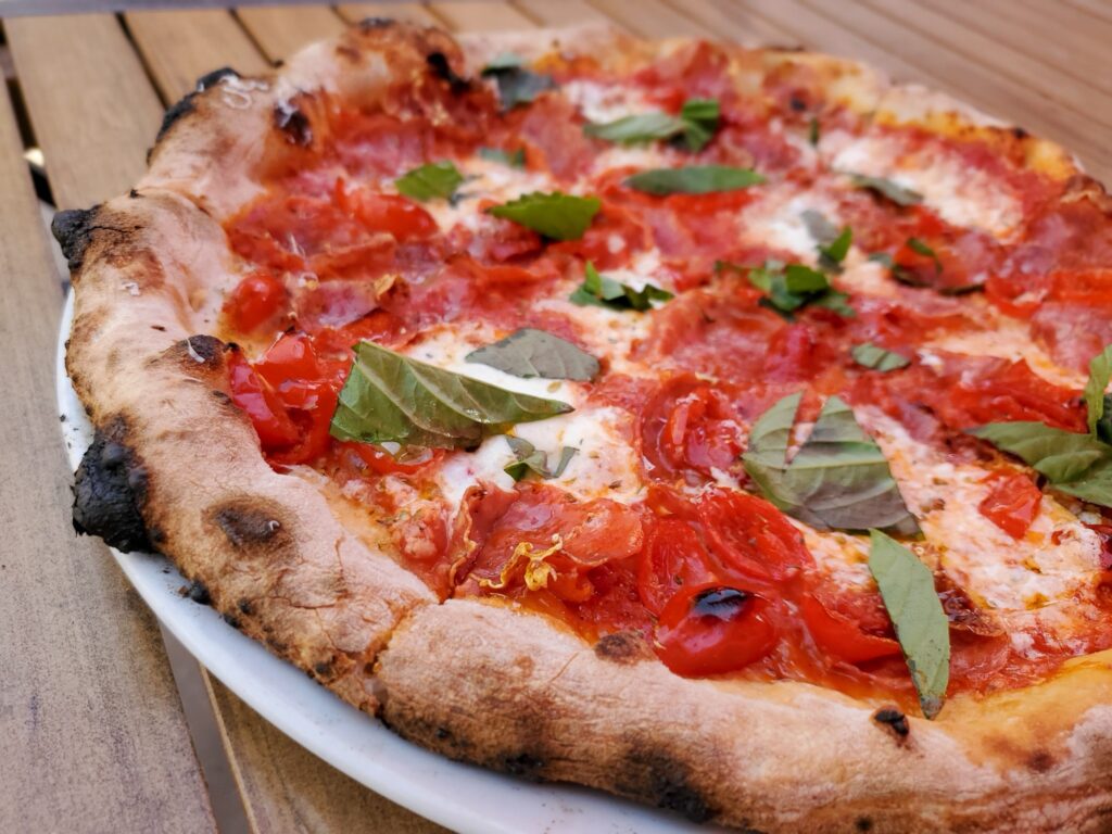 How to taste your favorite banh pizza - Soft Paws Pet